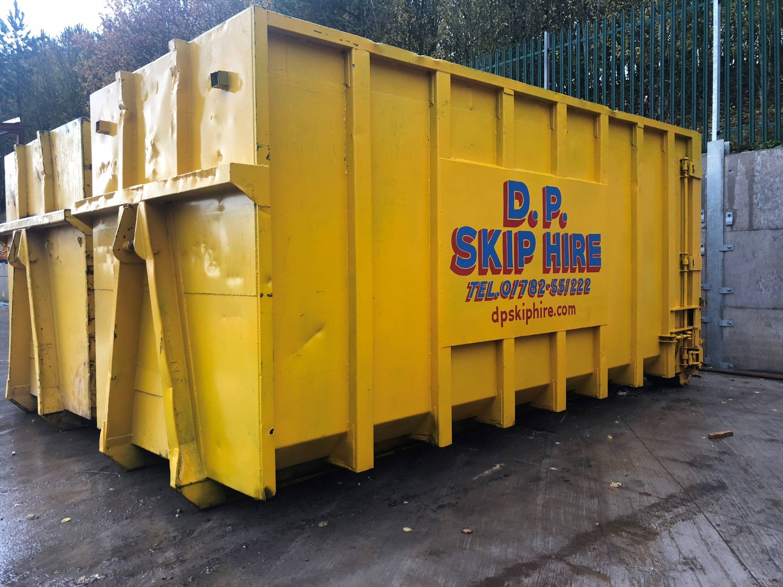 A Comprehensive Guide to Roll-On, Roll-Off Skip Hire | DP Skip Hire