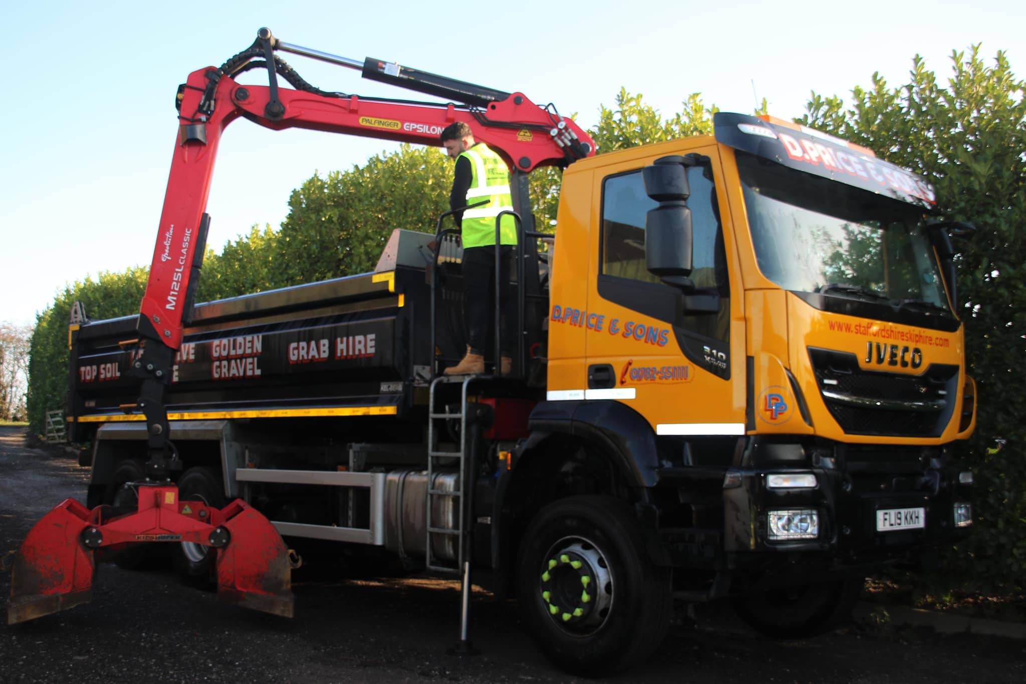 Grab Hire Vs. Skip Hire: Which Is Right For You? DP Skip Hire